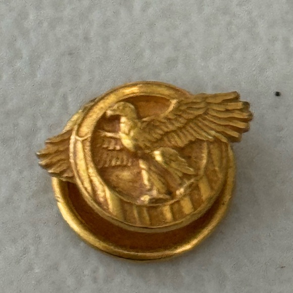 Other | Wwii Honorable Discharge Collar Button | Poshmark